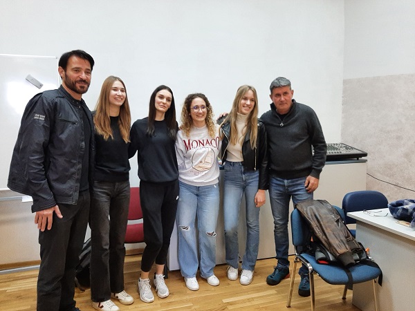 GOSTI U GORNJOGRADSKOJ: VEDRAN MLIKOTA I GORAN VIŠNJIĆ – Gornjogradska ...