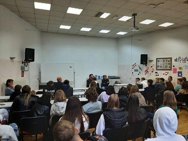 GOSTI U GORNJOGRADSKOJ: VEDRAN MLIKOTA I GORAN VIŠNJIĆ – Gornjogradska ...